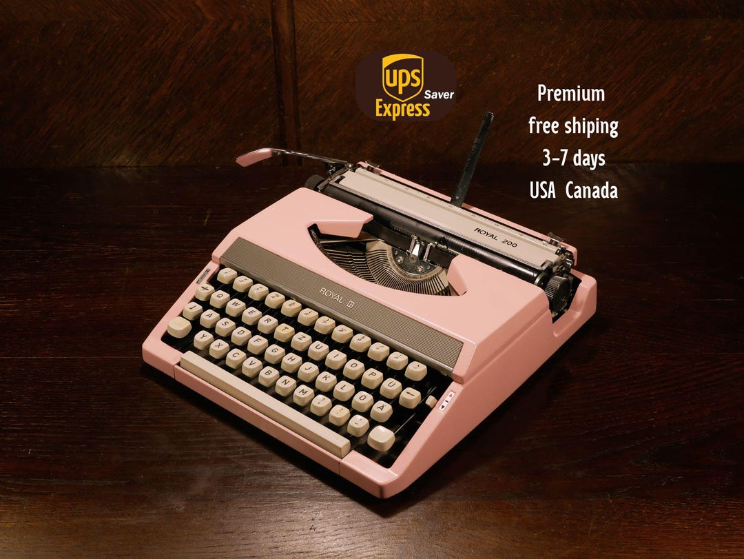 Vintage Working Typewriter / Royal 200 / Typewriter From Japan ...