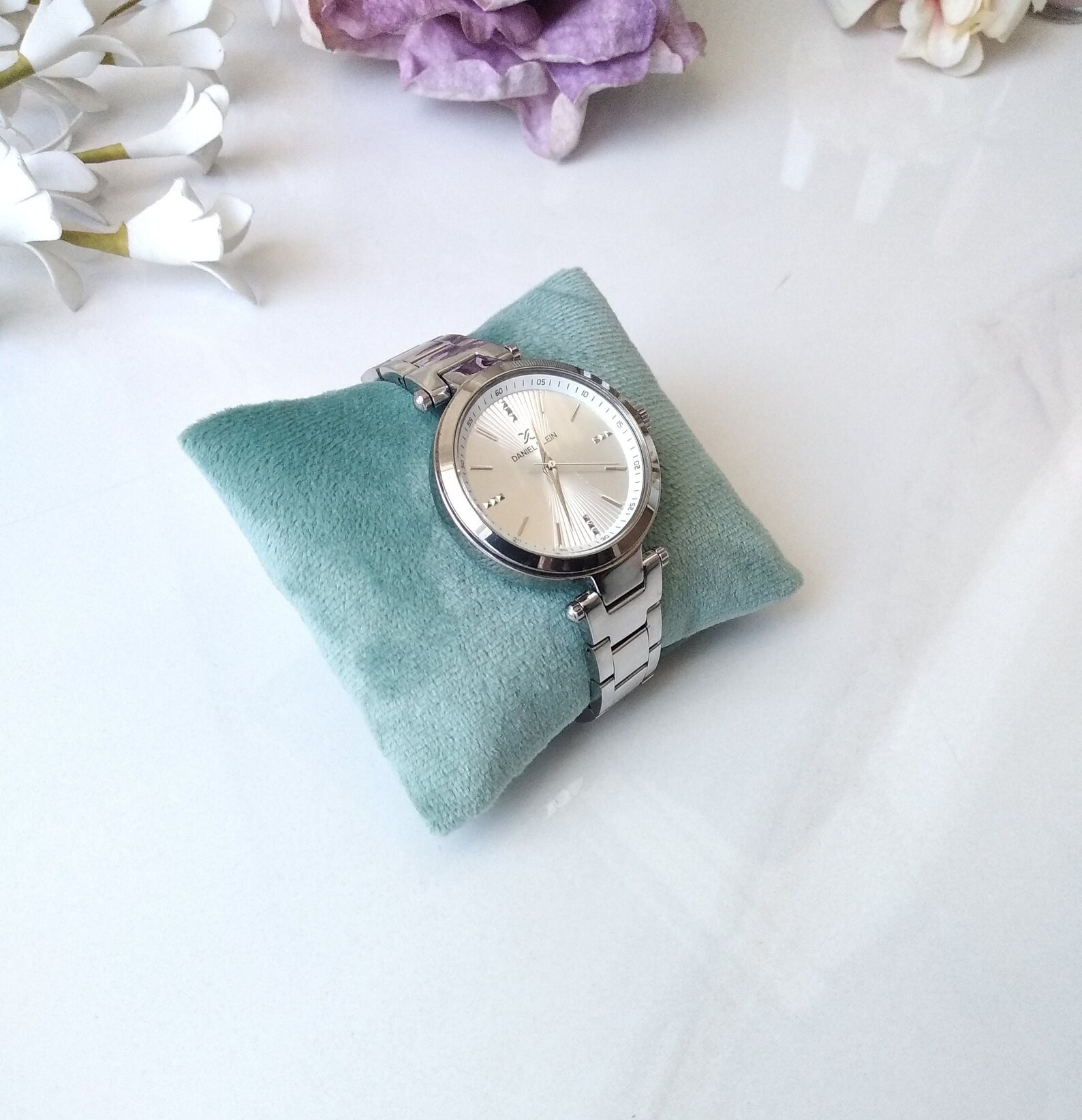 Sage Green Velvet Watch Pillow, Watch Box Pillows, Bracelets Pillow ...