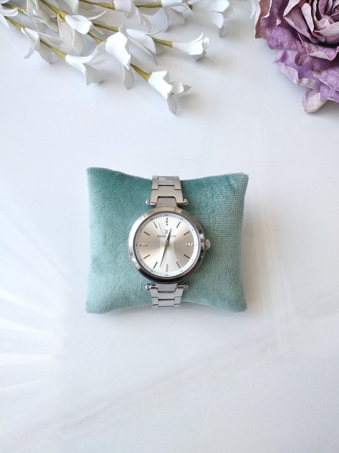 Sage Green Velvet Watch Pillow, Watch Box Pillows, Bracelets Pillow ...