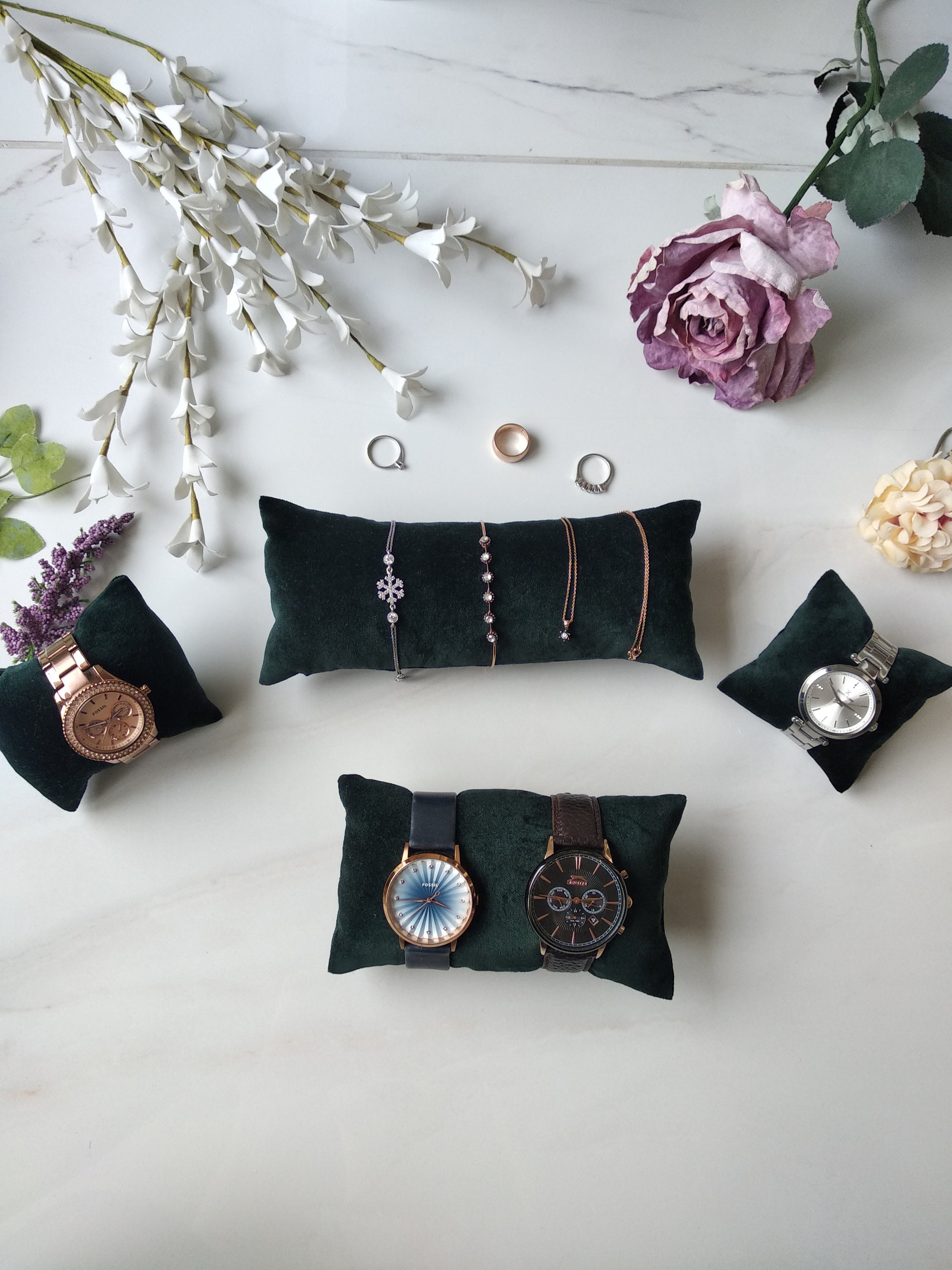 Soft Velvet Watch Pillows for Bracelet, Accessories and Watch Holder ...