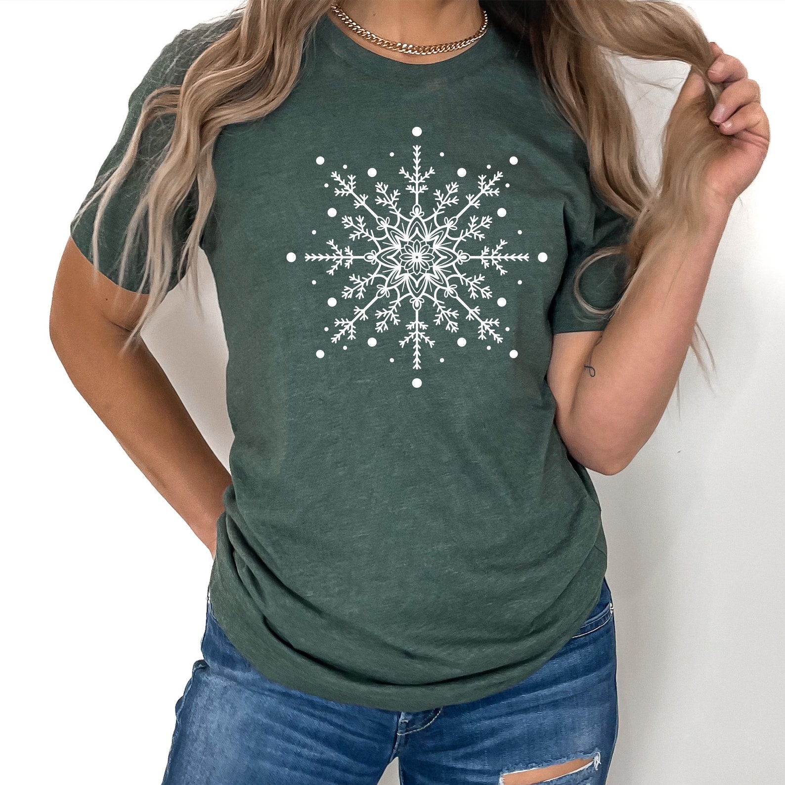 Snowflake T-shirt Christmas Shirt Holiday Party Shirt Women - Etsy
