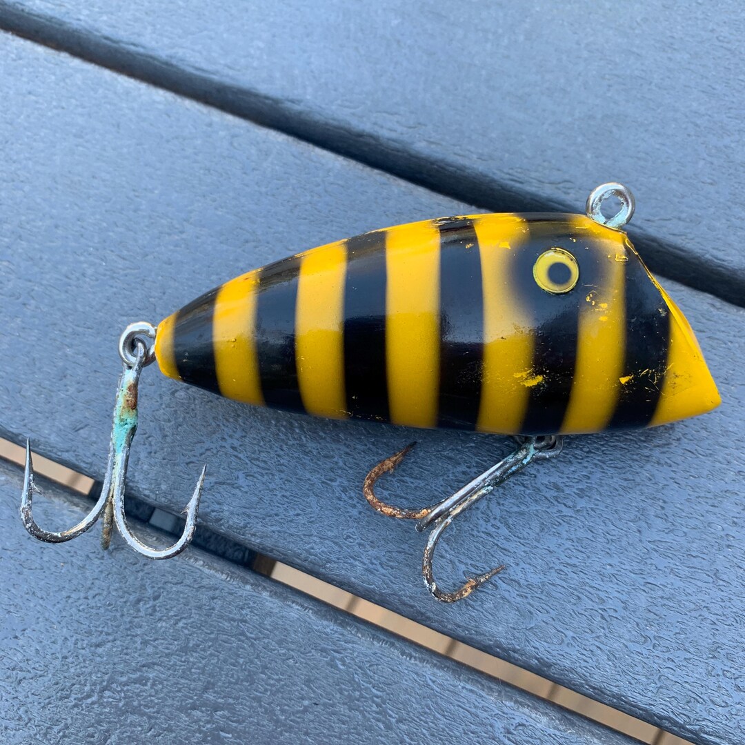 Bayou Salty Boogie Lure in Bumblebee Uncatalogued Color - Large ...