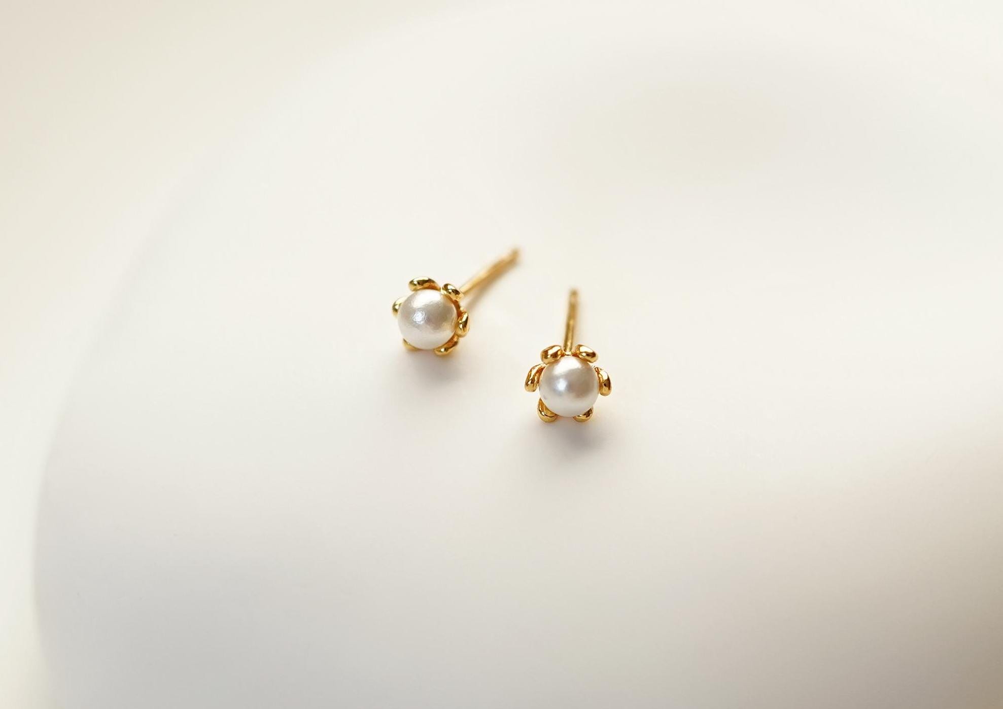 Pearl Earring|pearl Earring Stud|minimalist Stacking Earrings in Gold ...