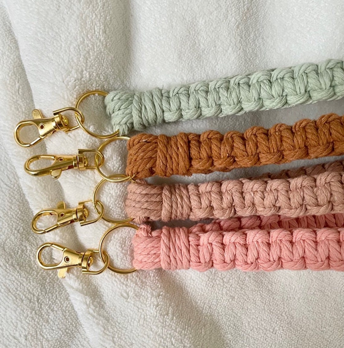Macramé Wristlet Keychain | Macrame Wristlet | Macramé Accessory | Key ...