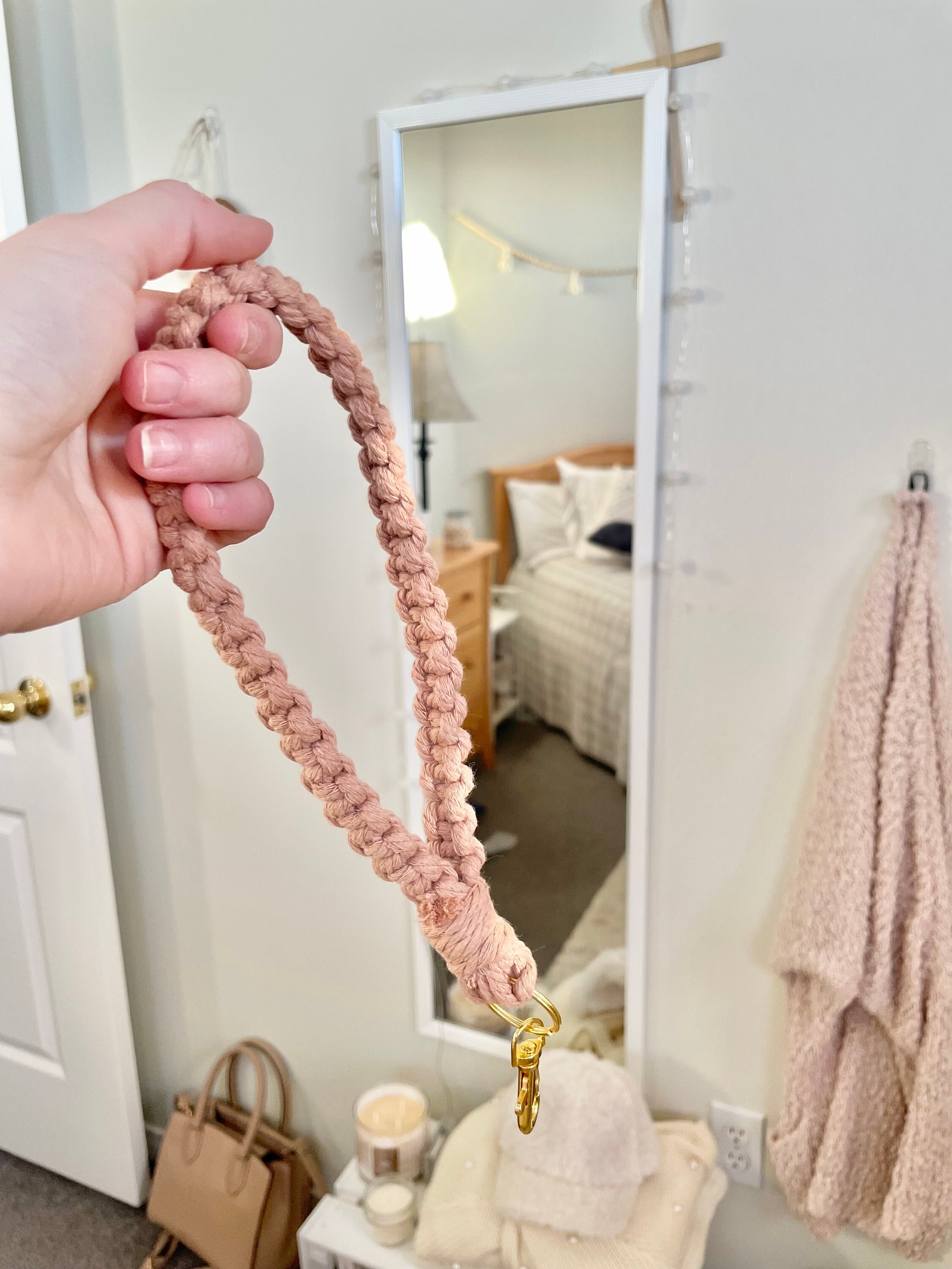 Macramé Wristlet Keychain | Macrame Wristlet | Macramé Accessory | Key ...