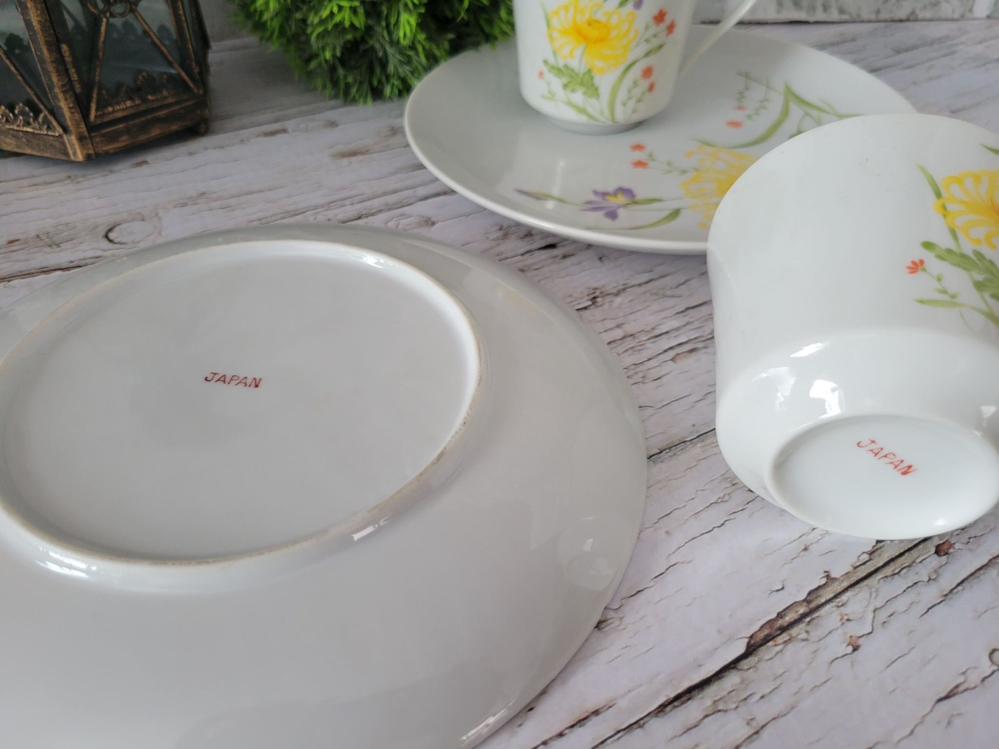 Japanese Fine Bone China Set of Twp Snack Plate Sets 4 Pieces Spring ...