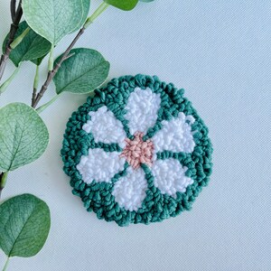 White Daisy Punch Needle Mug Rug Kit, Beginner Yarn Rug Hooking DIY, Do ...