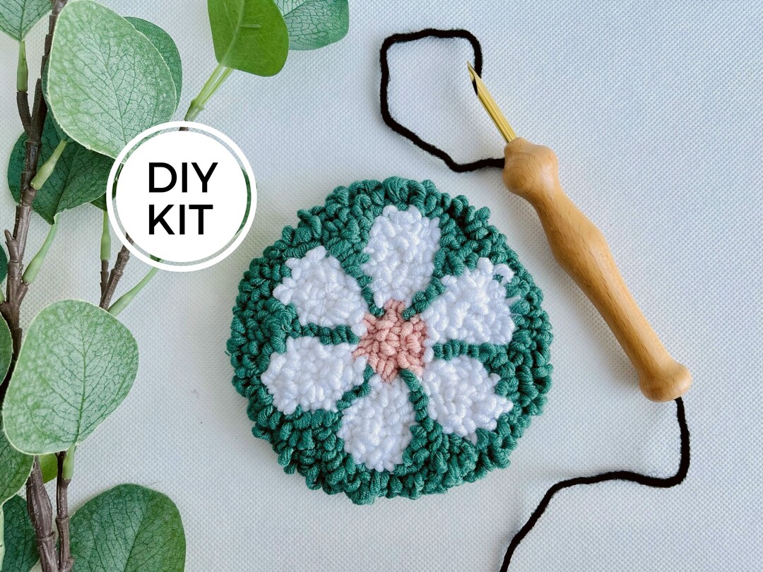 White Daisy Punch Needle Mug Rug Kit, Beginner Yarn Rug Hooking DIY, Do ...