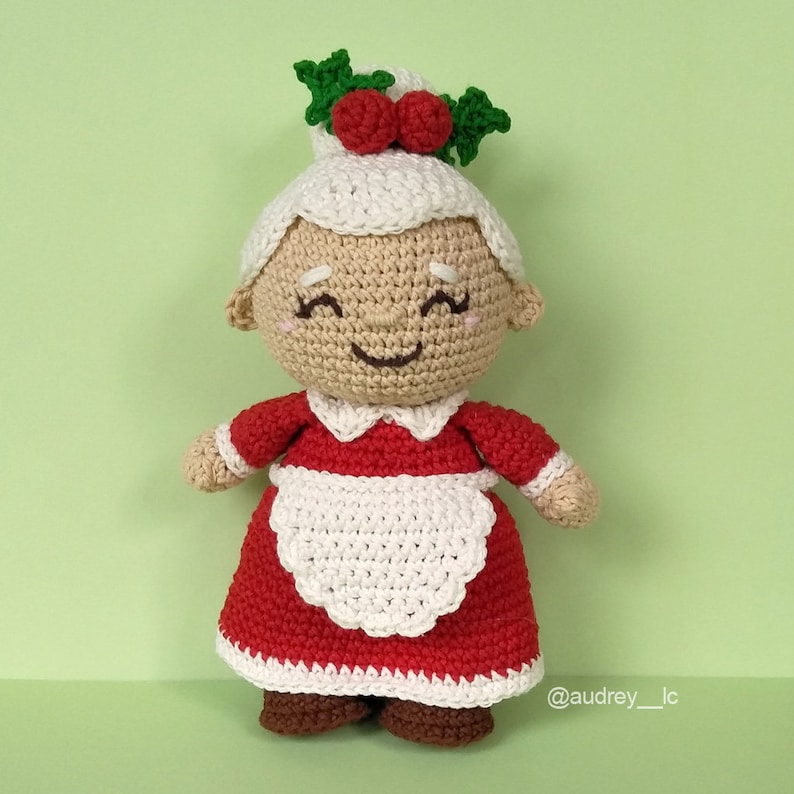 Happy Mrs. Claus Crochet Pattern - Etsy