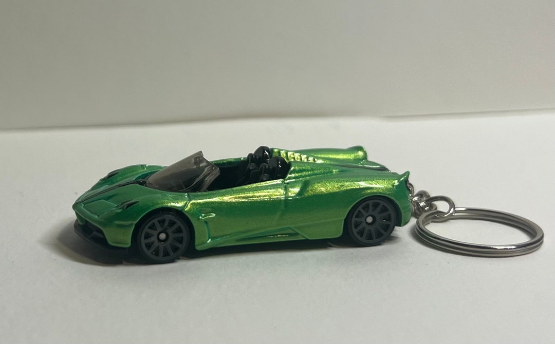 Hot Wheels Pagani Huayra Roadster (lime) Keychain - Etsy