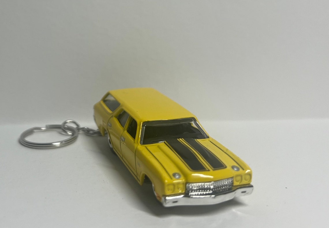 Hot Wheels ‘70 Chevelle SS Wagon(yellow) Keychain - Etsy