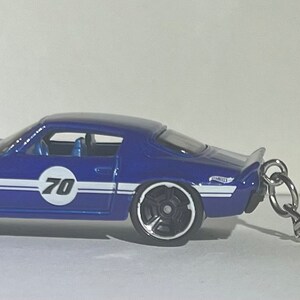 Hot Wheels ‘70 Camaro RS Keychain - Etsy