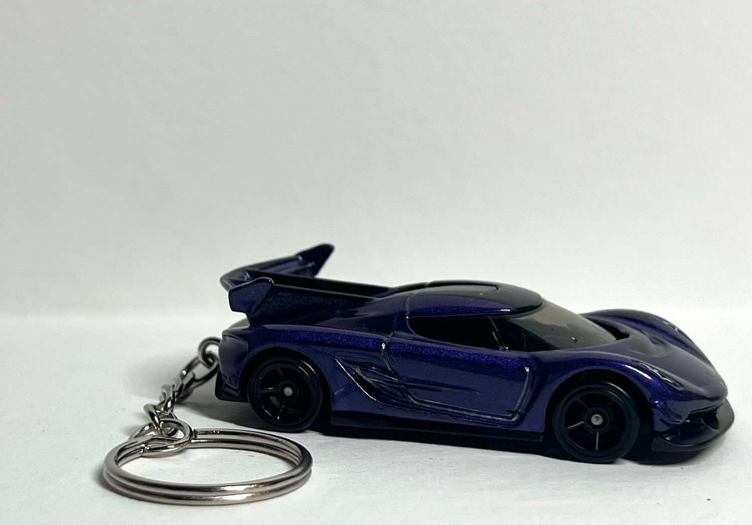 Hot Wheels Koenigsegg Jesko Keychain - Etsy