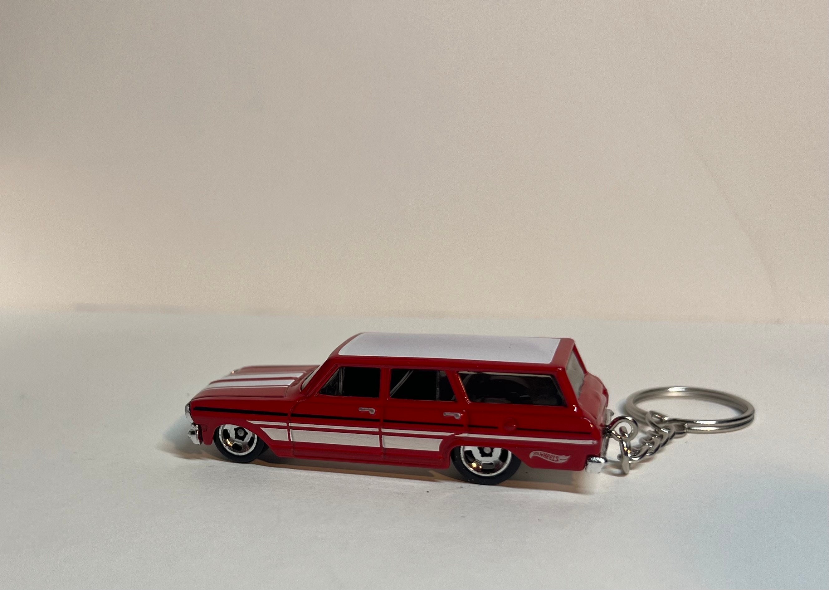 Hot Wheels Nova Wagon Keychain - Etsy