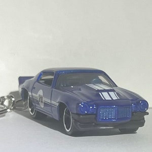 Hot Wheels ‘70 Camaro RS Keychain - Etsy