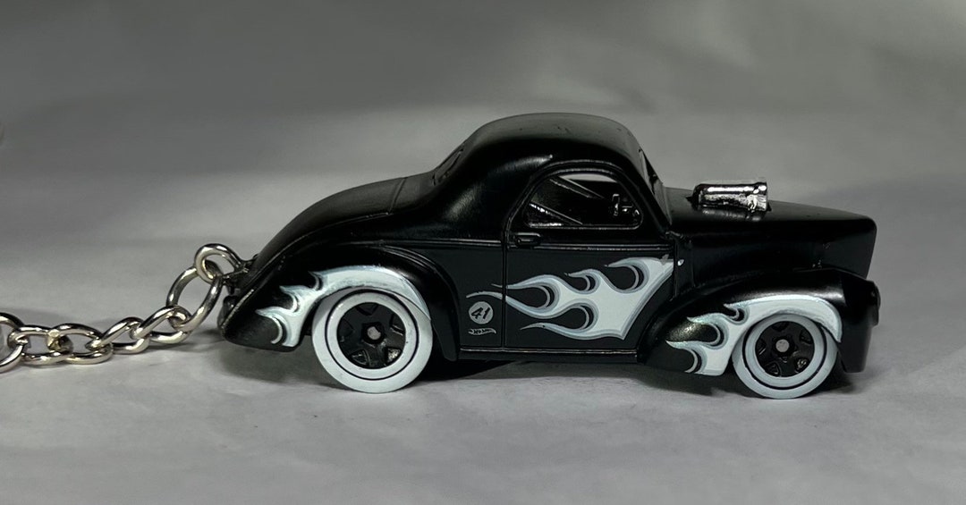 Hot Wheels ‘41 Willys W Flames Keychain - Etsy