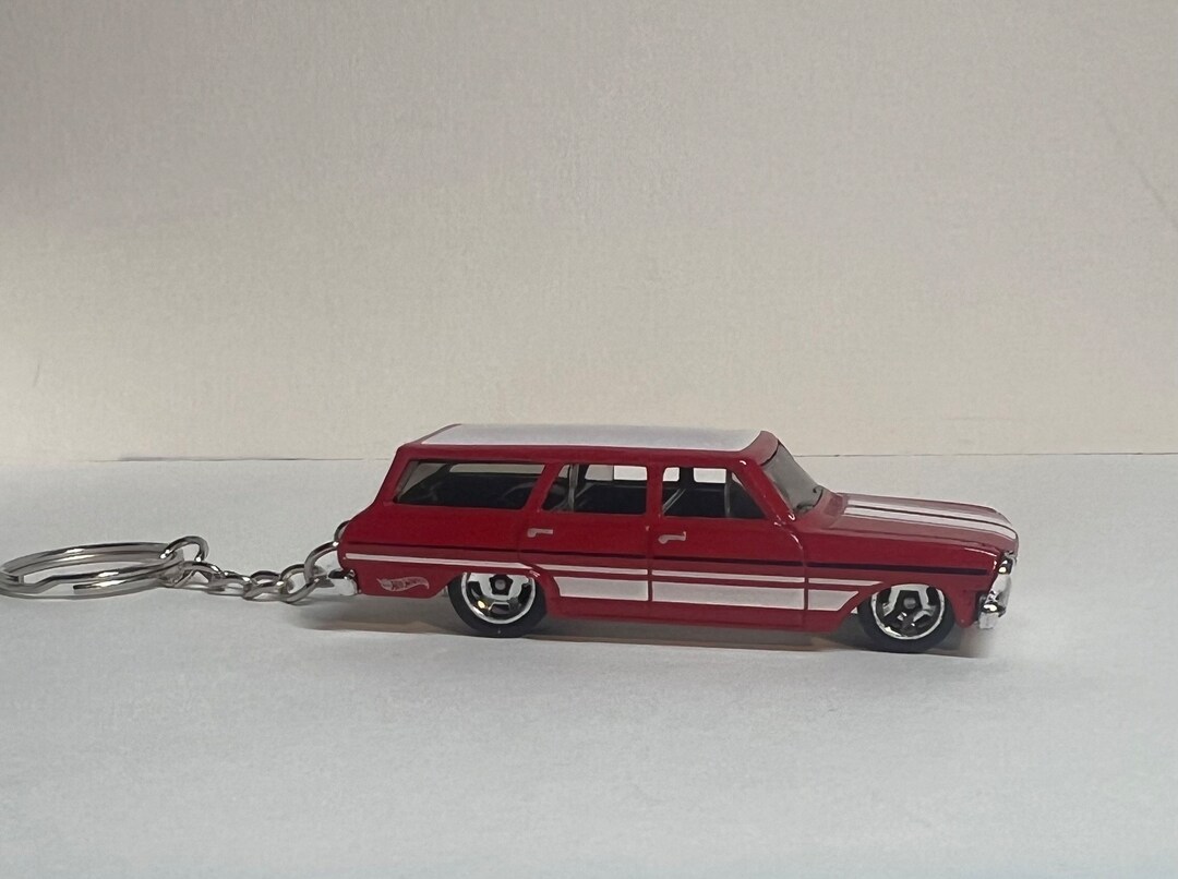 Hot Wheels Nova Wagon Keychain - Etsy