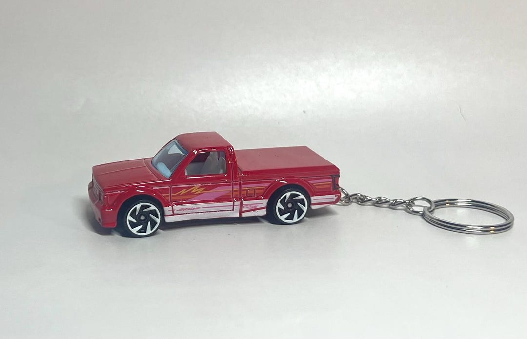Hot Wheels GMC Syclone (red) Keychain - Etsy