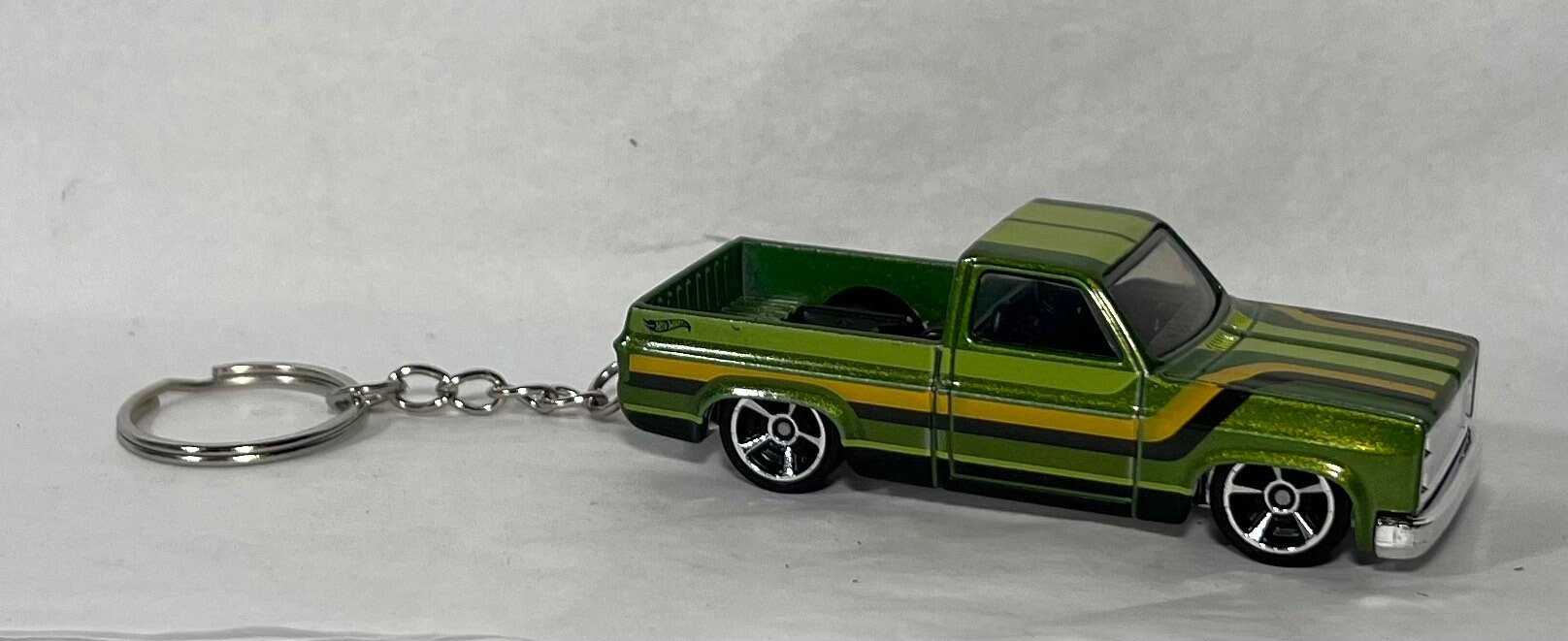 Hot Wheels 83 Chevy Silverado green Pick up Keychain - Etsy