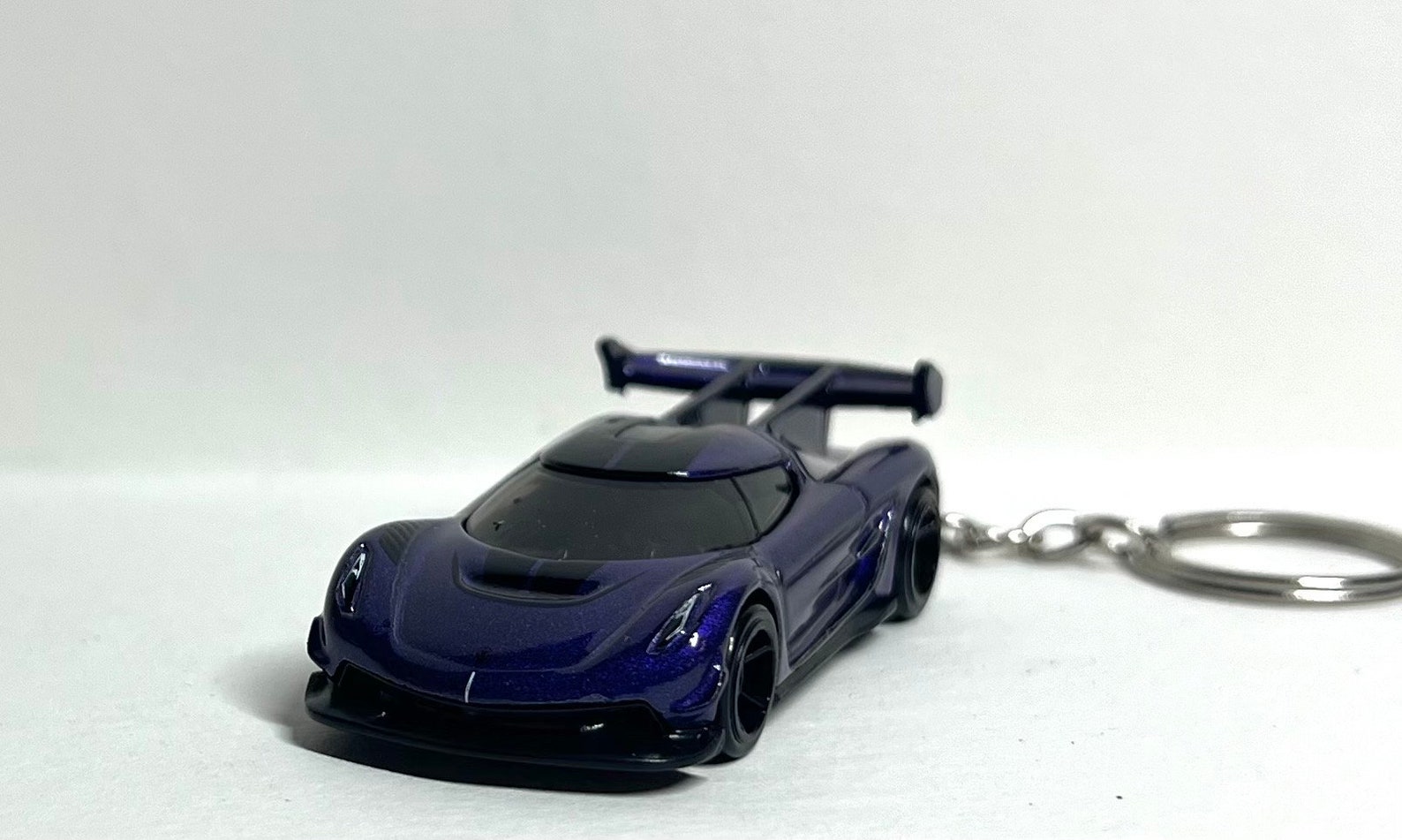 Hot Wheels Koenigsegg Jesko Keychain - Etsy