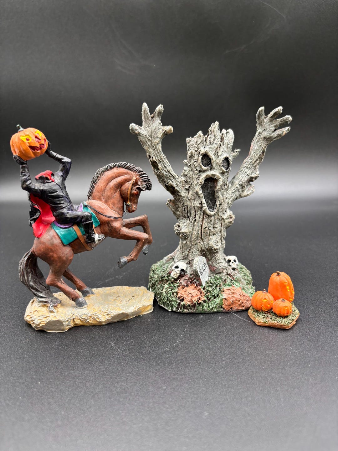 Lemax Spooky Town - Tree Monster - Headless Rider - Jack-o-lanterns ...