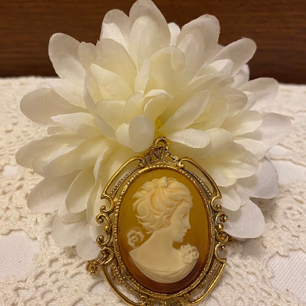 Cameo Flower Pendant - Etsy