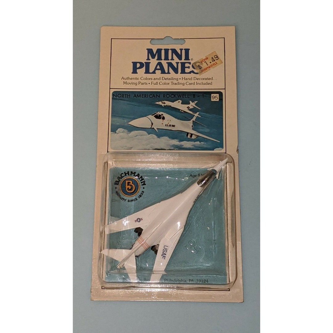 1/400 Bachmann Mini-planes 95 North American Rockwell B-1 Bomber W Card ...