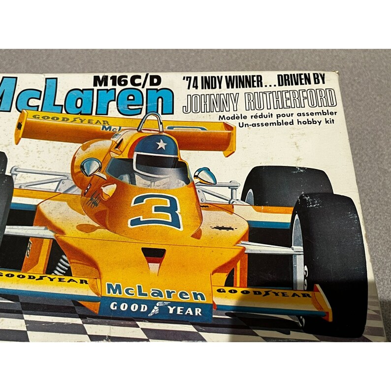 AMT 1:25 Mclaren M16C/D '74 Indy Winner Johnny Rutherford Model Kit ...