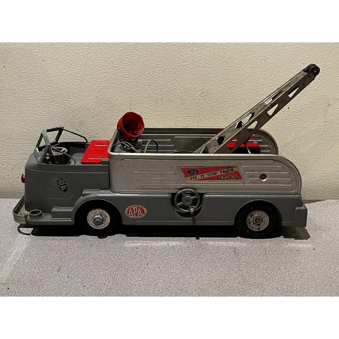Vintage 1950s 17” Ideal Toy Co Fix It Tow Truck Toy Missing Parts ...
