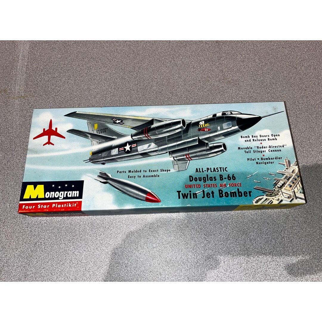 Vintage 1955 Douglas B-66 USAF Twin Jet Bomber Monogram Model Kit PA10 ...