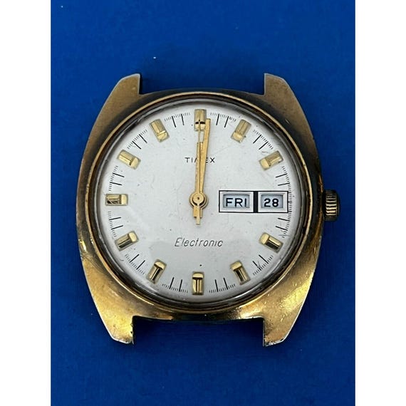 Vintage Timex Electronic Gold-Tone Day/Date Men's Wat… - Gem