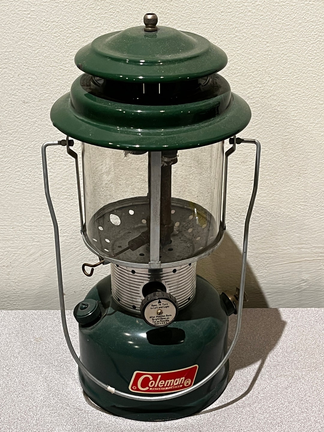 Vintage COLEMAN Lantern Green Model 220F Dual Mantle 11/1965 W/ Pyrex Globe - Etsy