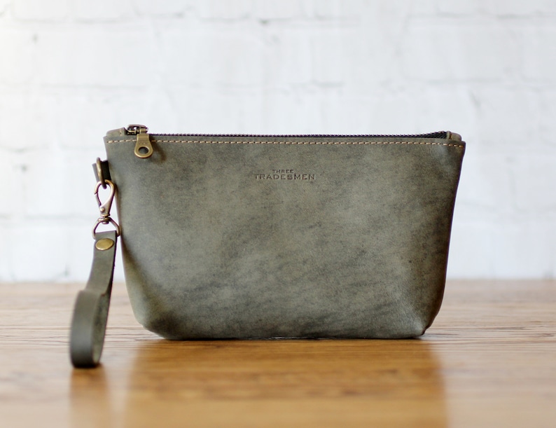 Handmade Leather Zipper Pouch - Etsy