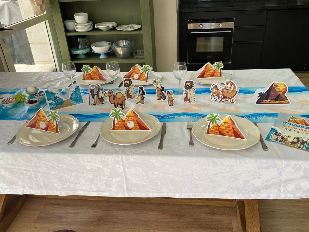 Splitting of the Sea Table Runner Passover Table Runner Passover Table ...