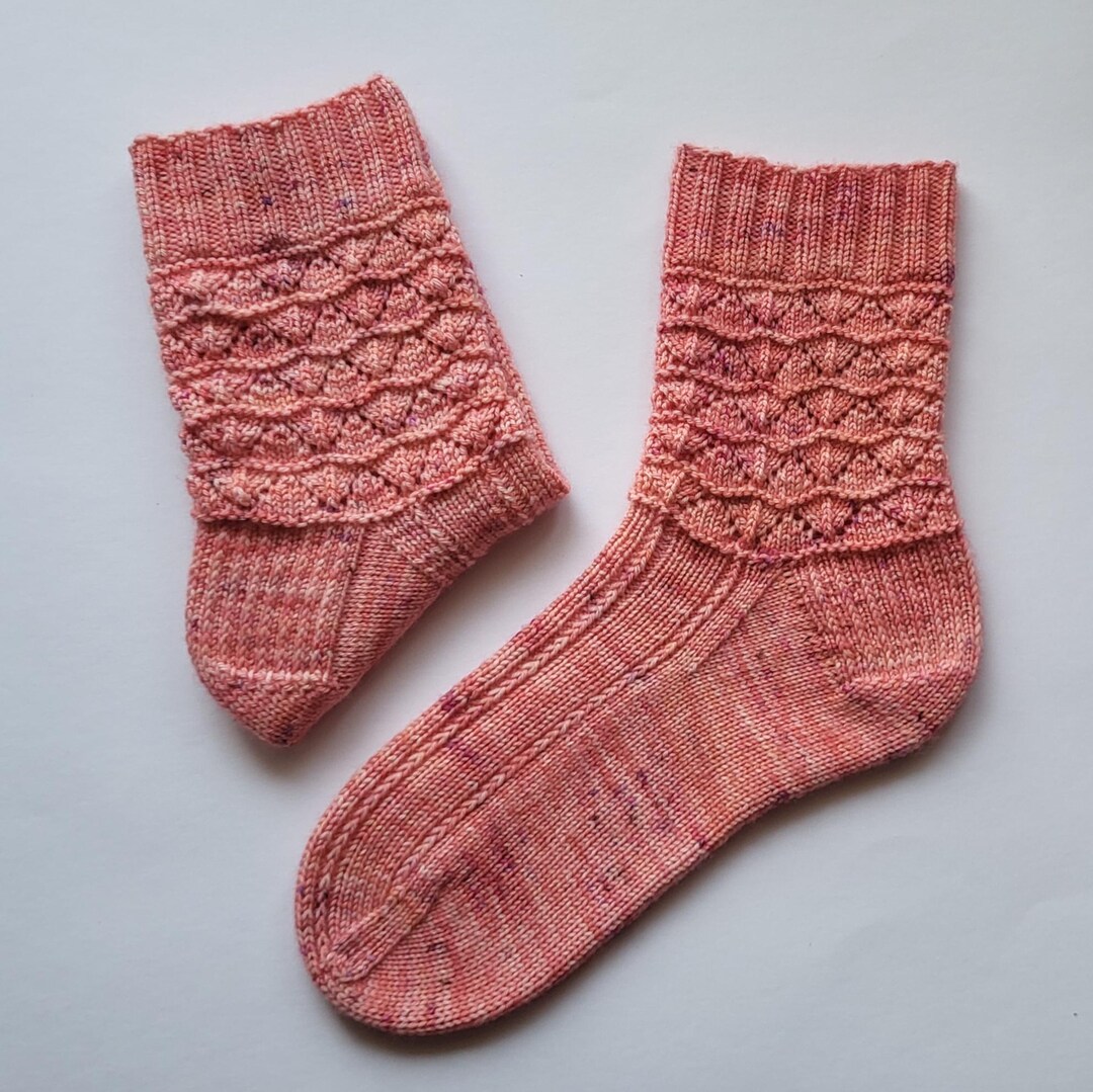 Lace Socks Knitting Pattern - One Size 64 Sts - (PDF Download in ...