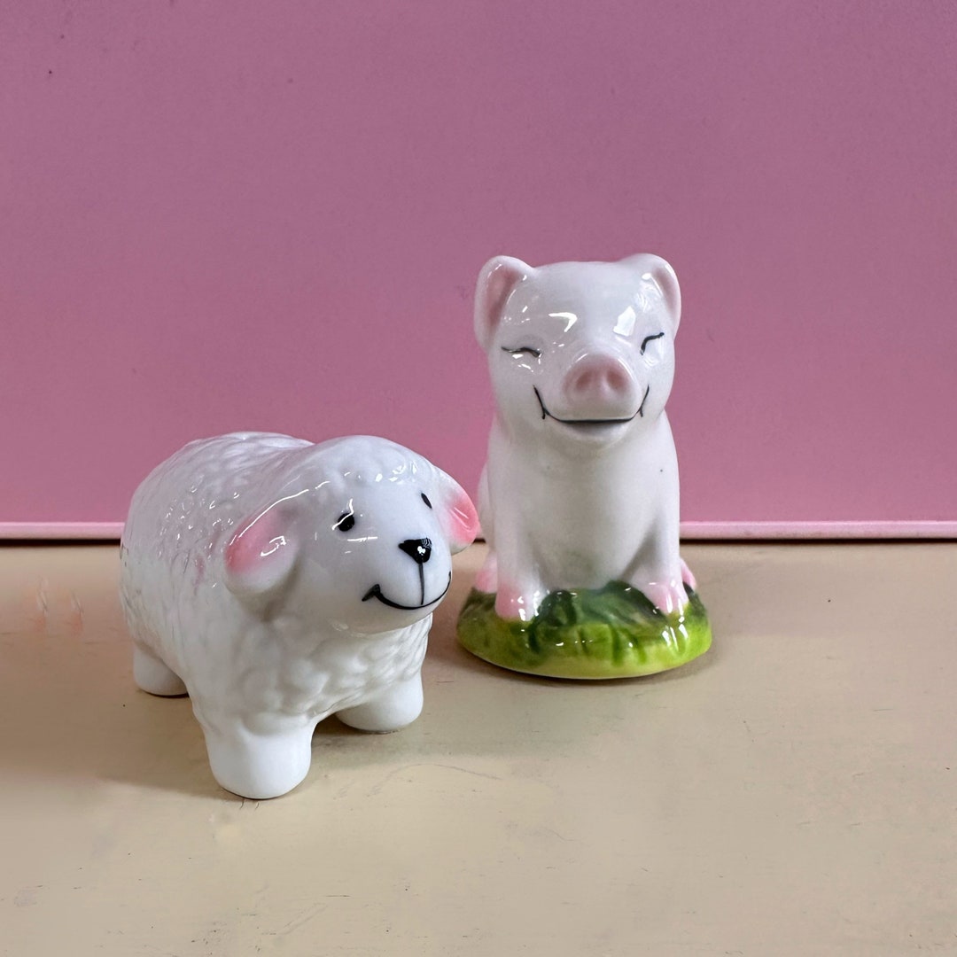 Pair of Adorable Farmhouse Pig and Sheep Lamb Salt and Pepper - Etsy