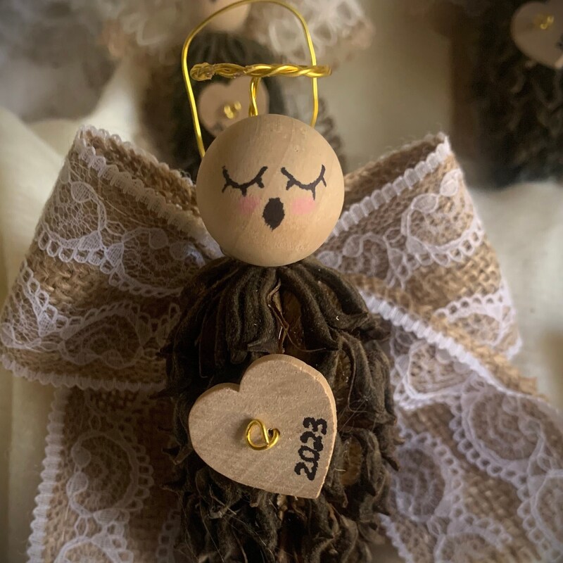 Magnolia Pods - Etsy