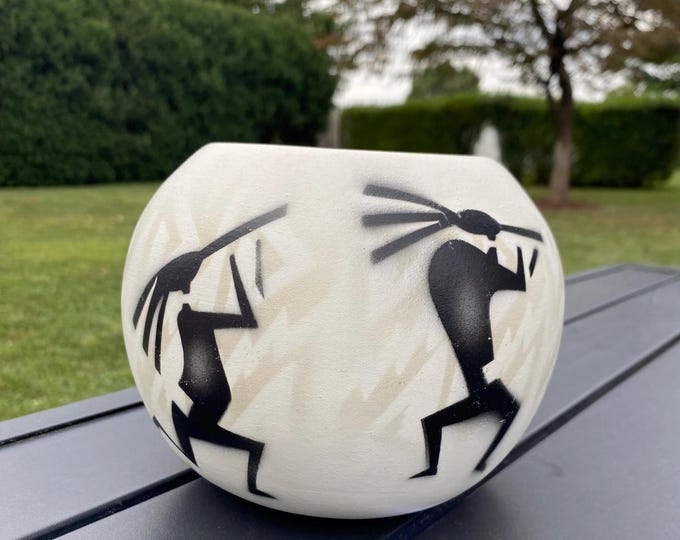 Native American Pottery Navajo Dine Pottery - Kokopelli - Signed Eli B ...