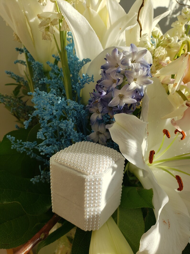 Modern Pearl Ring Box, Pearl Proposal Box, White Velvet Ring Box ...