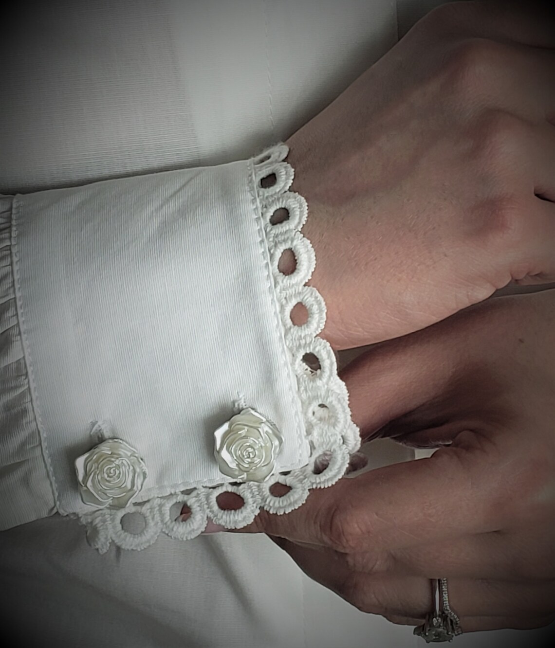 Cutie Pie Mini White Resin Roses NO SEW Clip on Button - Etsy