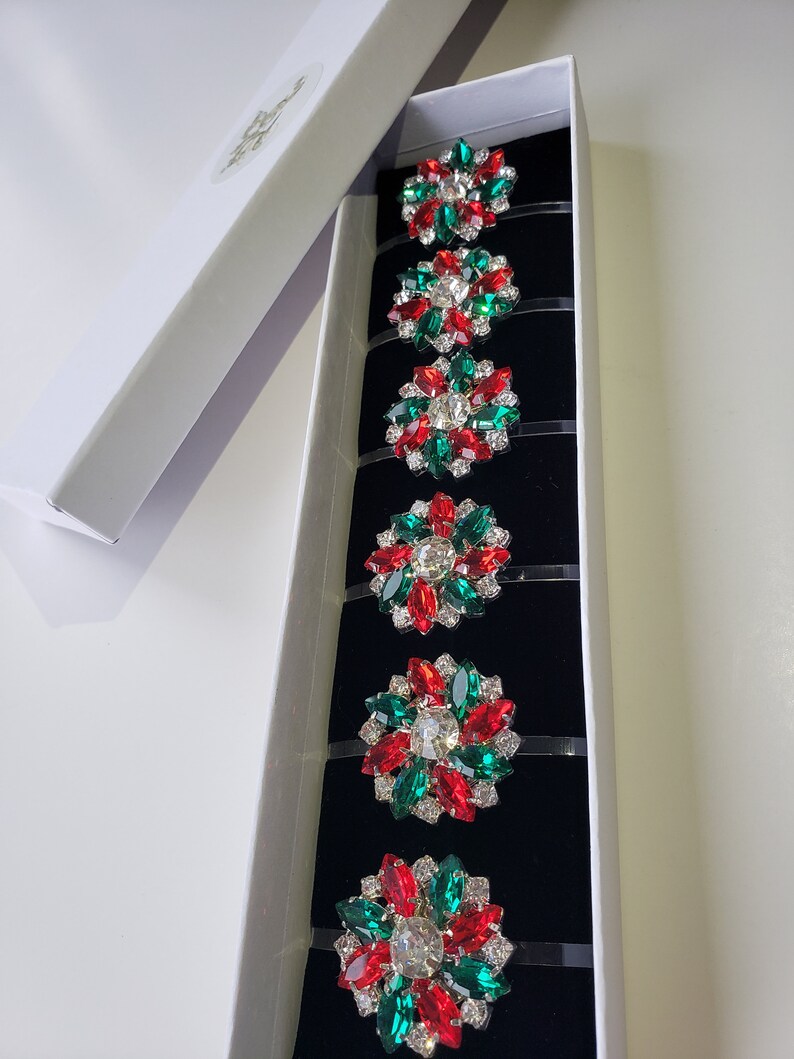 Holly Christmas Buttons NO SEW Clip on Button Covers Set of 6 Diamond ...