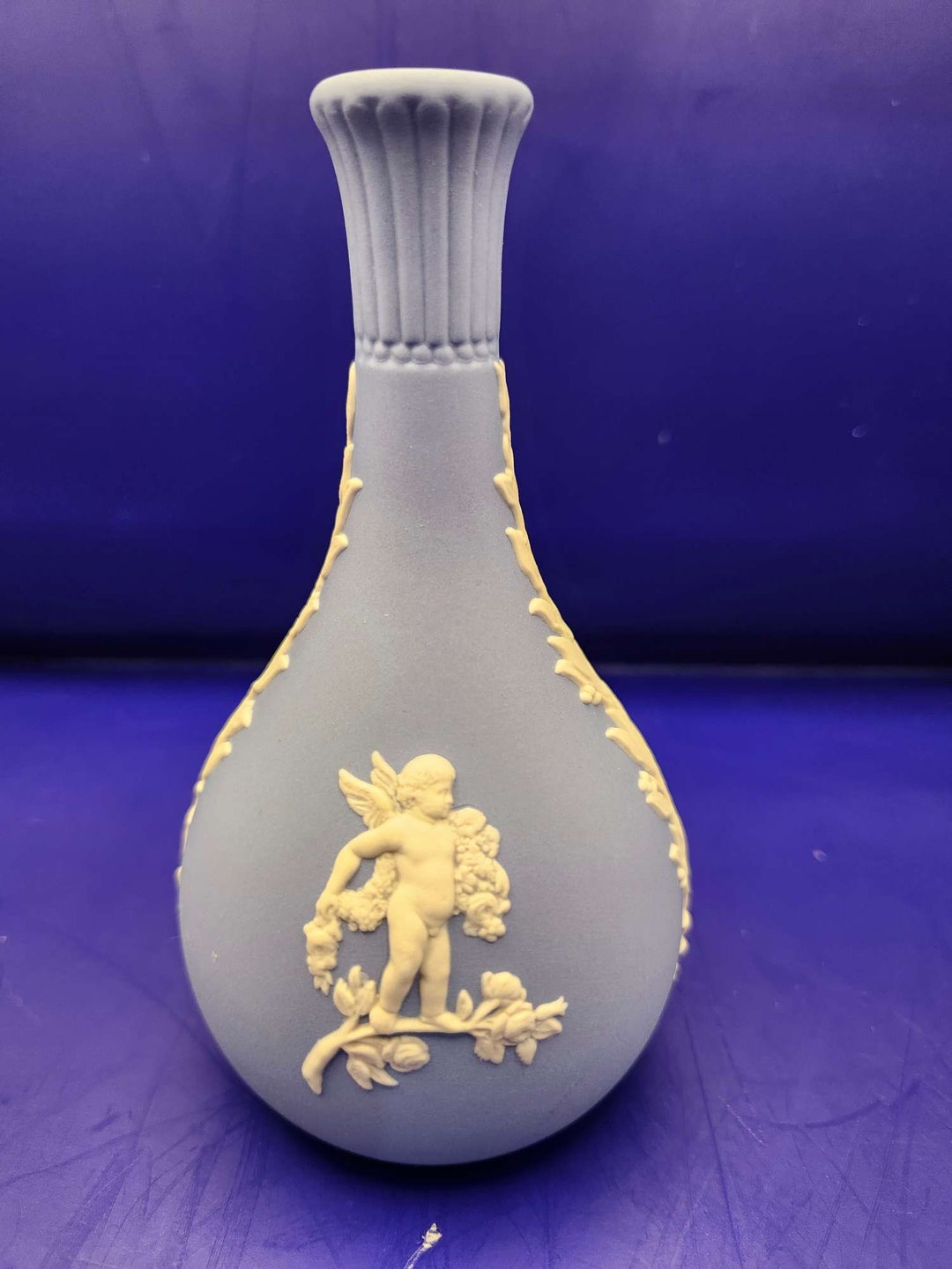 Vintage Wedgwood Jasperware Budvase With Cupid Motif - 1970's - Etsy