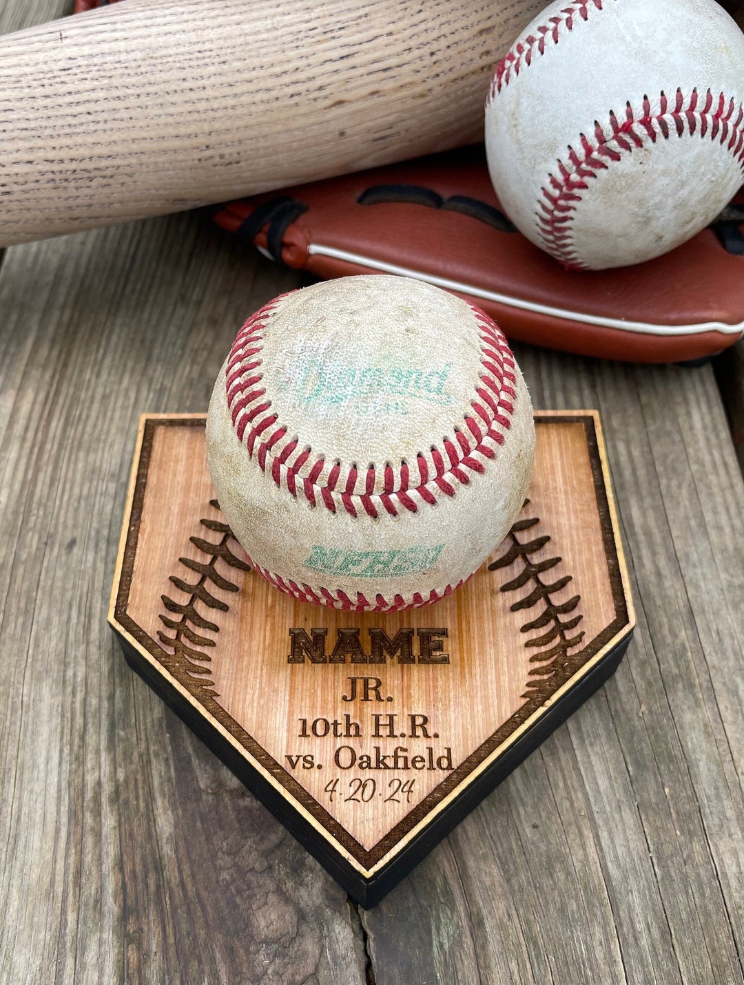 Homerun Ball Display Base / Custom Engravedb Asebal/softball Homerun ...