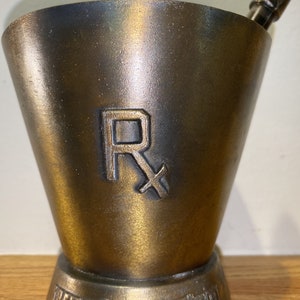 Commemorative Bronze Mortar & Pestle William Procter Jr. Secundum Artem ...