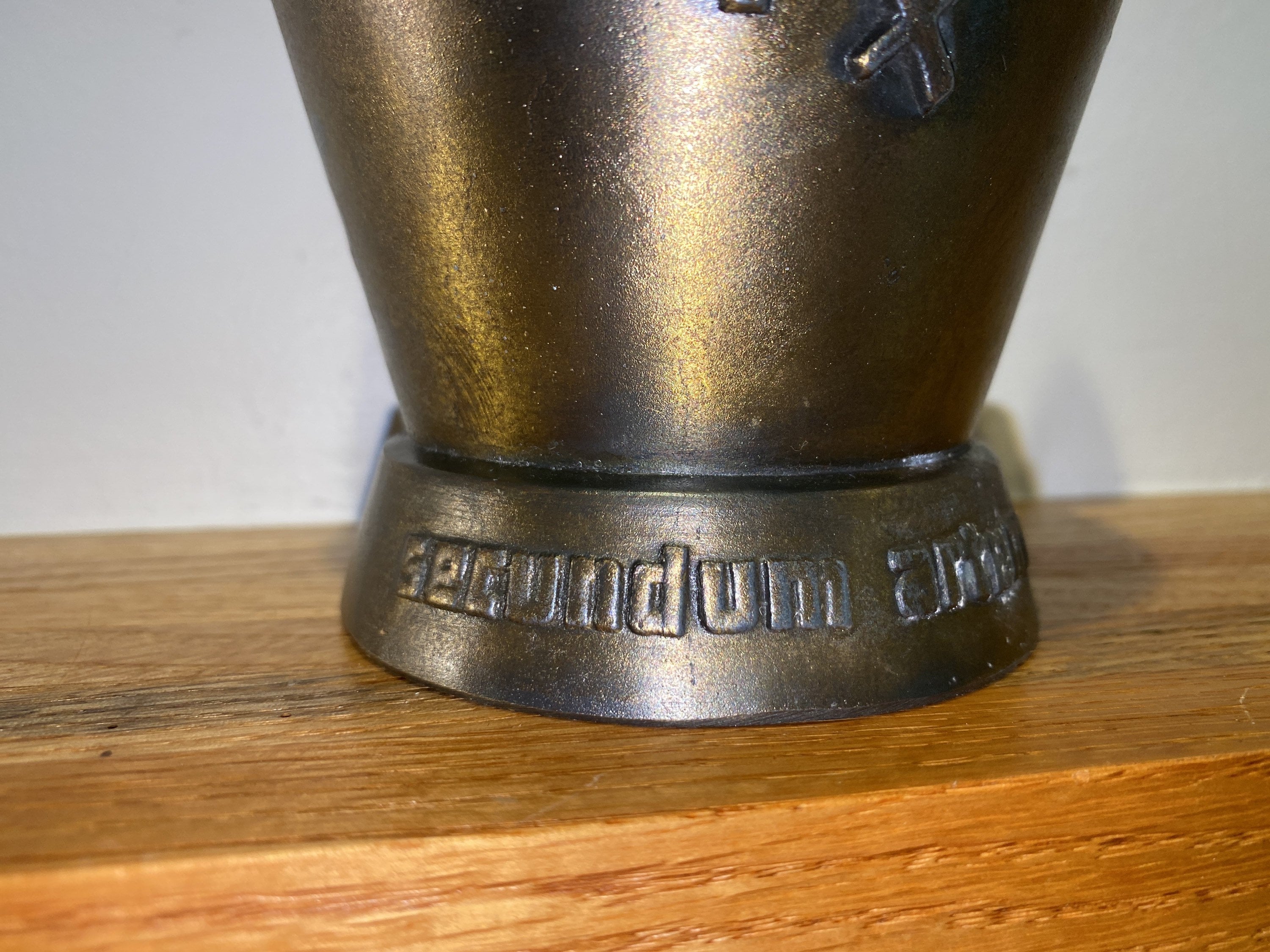 Commemorative Bronze Mortar & Pestle William Procter Jr. Secundum Artem ...