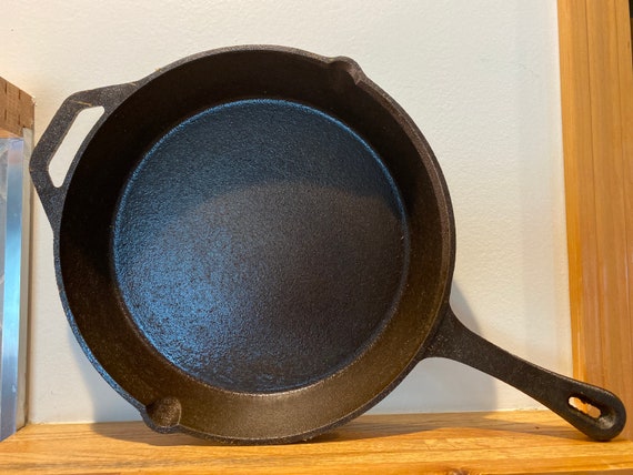 Crofton Cast Iron Cookware: Unleash Robust Flavors! - kitchen Bap
