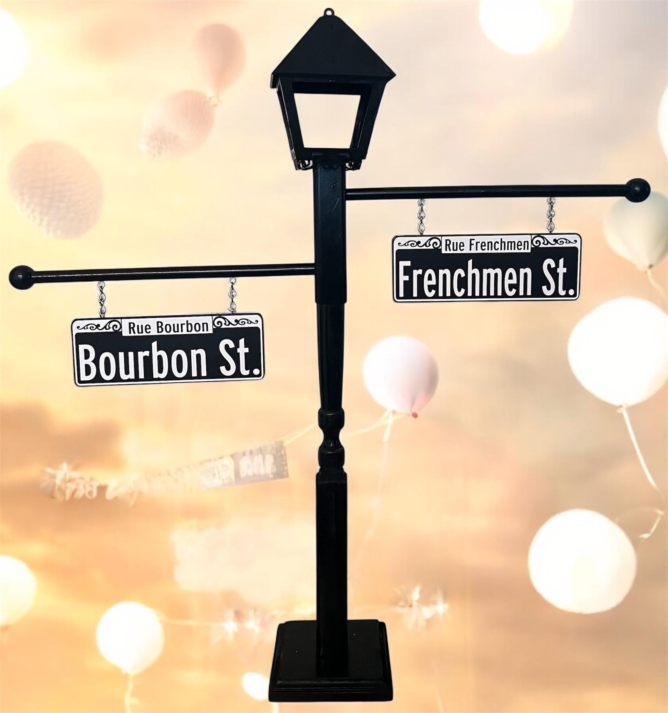 Mardi Gras New Orleans Lamp Post Centerpiece, Customizable Sign - Etsy