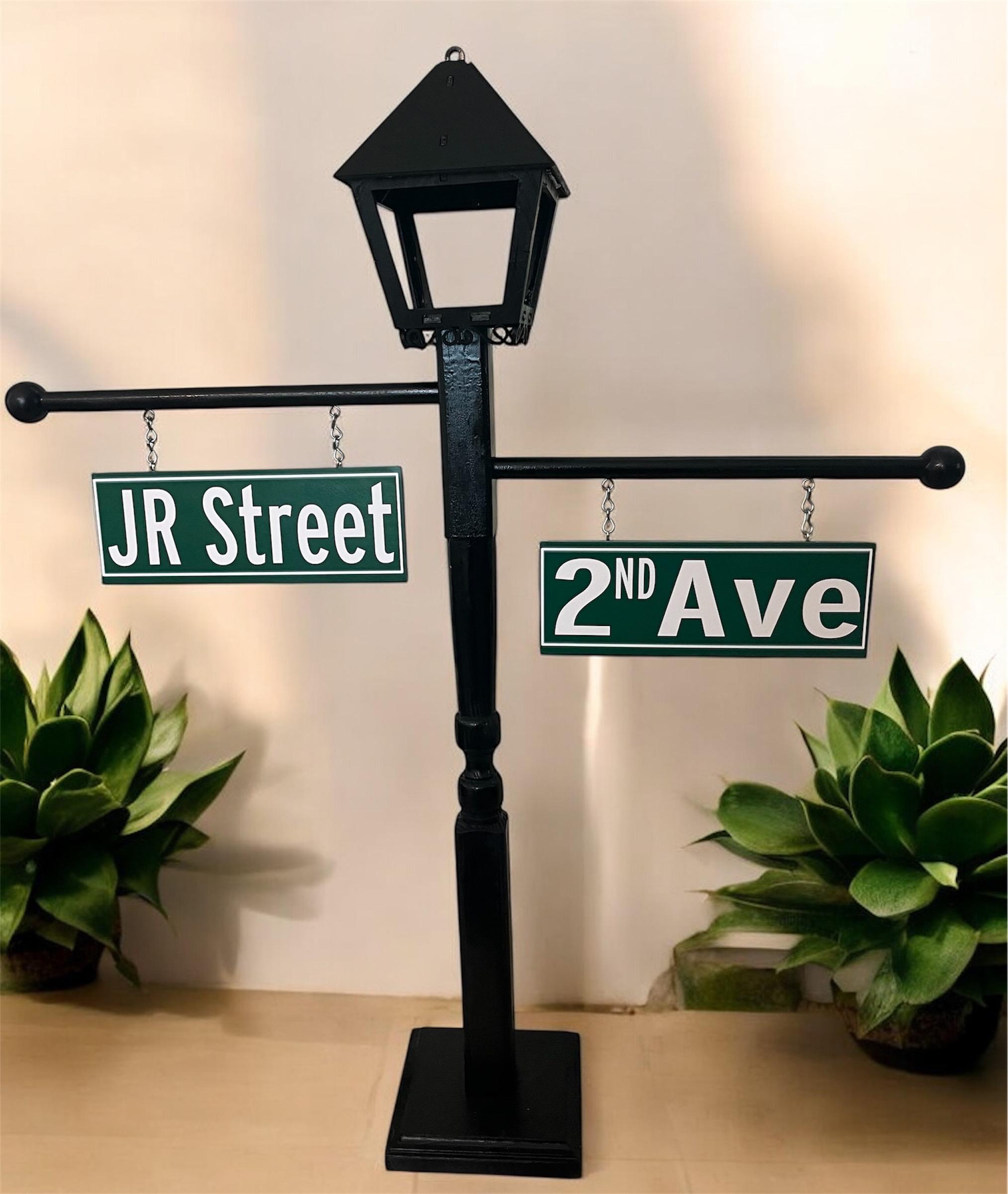 NYC Lamp Post Centerpiece, New York City Theme, 21 or 14 Inch - Etsy