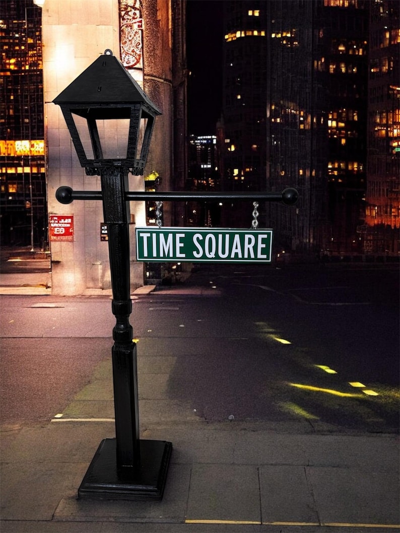 New York Inspired Lamp Post Centerpiece, 21 Inch City Street Decor, NYC ...