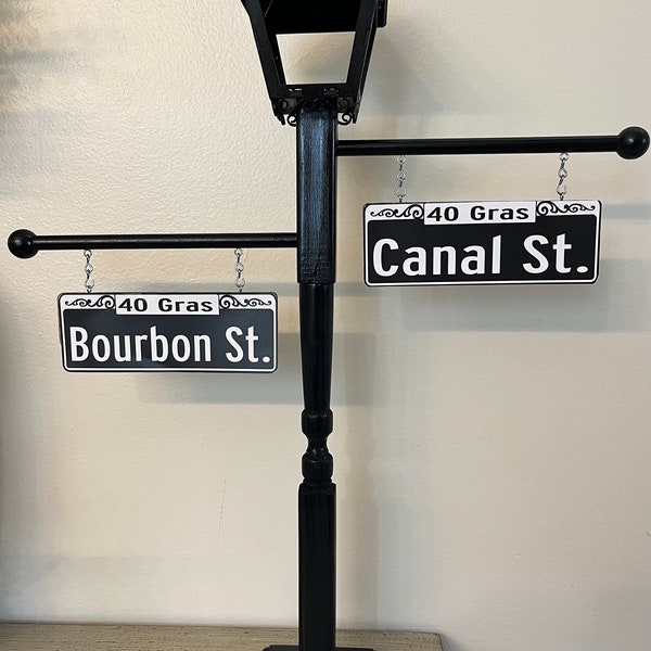 New Orleans Lamp Post Centerpiece - Etsy
